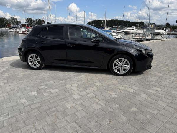 Black Toyota Corolla 2022 in Kaunas, with an engine capacity of 1.80 L and mileage of 88 thousand km for 16800 €, photo 7 on AUTOMOTO.COM.LV