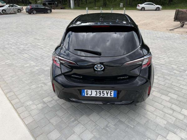 Black Toyota Corolla 2022 in Kaunas, with an engine capacity of 1.80 L and mileage of 88 thousand km for 16800 €, photo 8 on AUTOMOTO.COM.LV