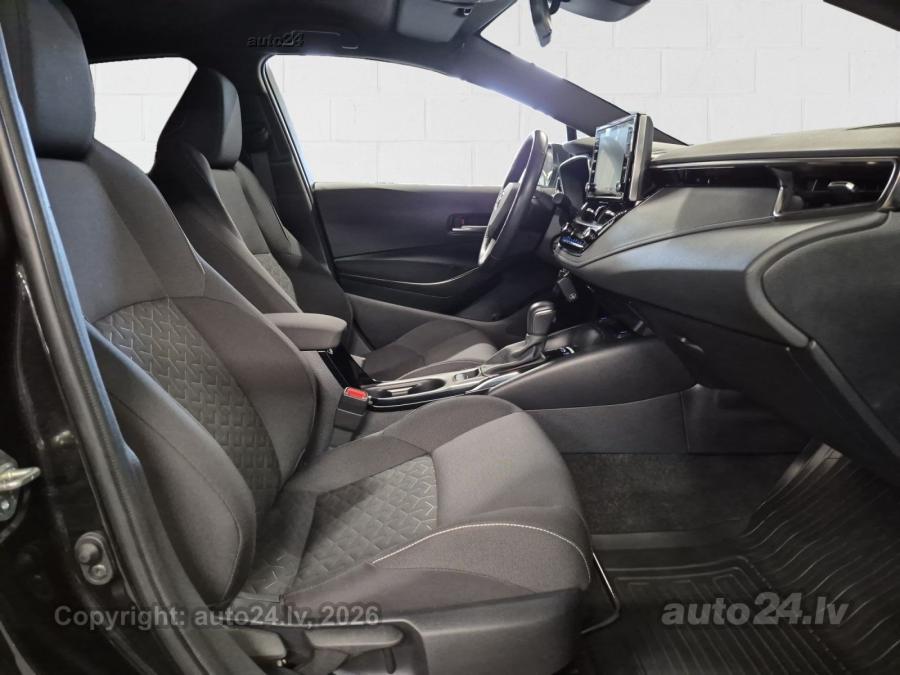 Melns Toyota Corolla 2022 Tallina, ar dzinēja tilpumu 1.20 L un nobraukumu 39 tūkst. km par 17990 €, foto 7 vietnē AUTOMOTO.COM.LV