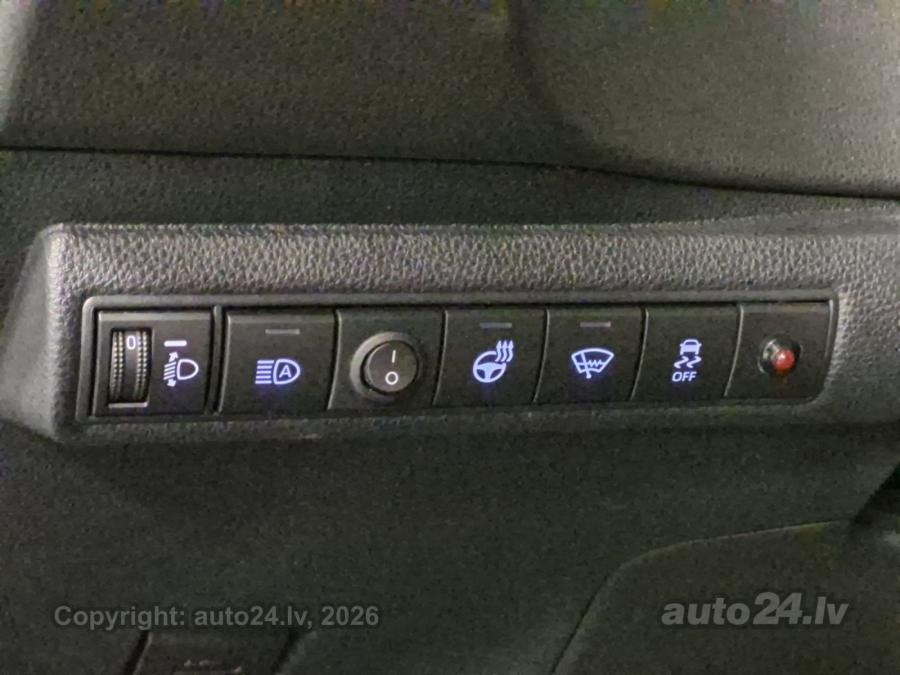 Melns Toyota Corolla 2022 Tallina, ar dzinēja tilpumu 1.20 L un nobraukumu 39 tūkst. km par 17990 €, foto 17 vietnē AUTOMOTO.COM.LV