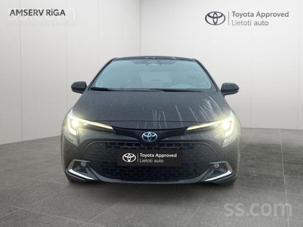 Black Toyota Corolla 2023 in Riga, with an engine capacity of 1.80 L and mileage of 54 thousand km for 23900 €, photo 5 on AUTOMOTO.COM.LV
