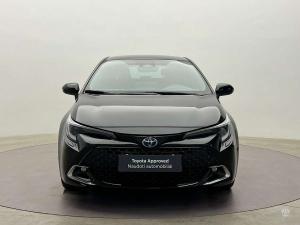 Melns Toyota Corolla 2023 Panevēža, ar dzinēja tilpumu 1.80 L un nobraukumu 54 tūkst. km par 21990 €, foto 2 vietnē AUTOMOTO.COM.LV