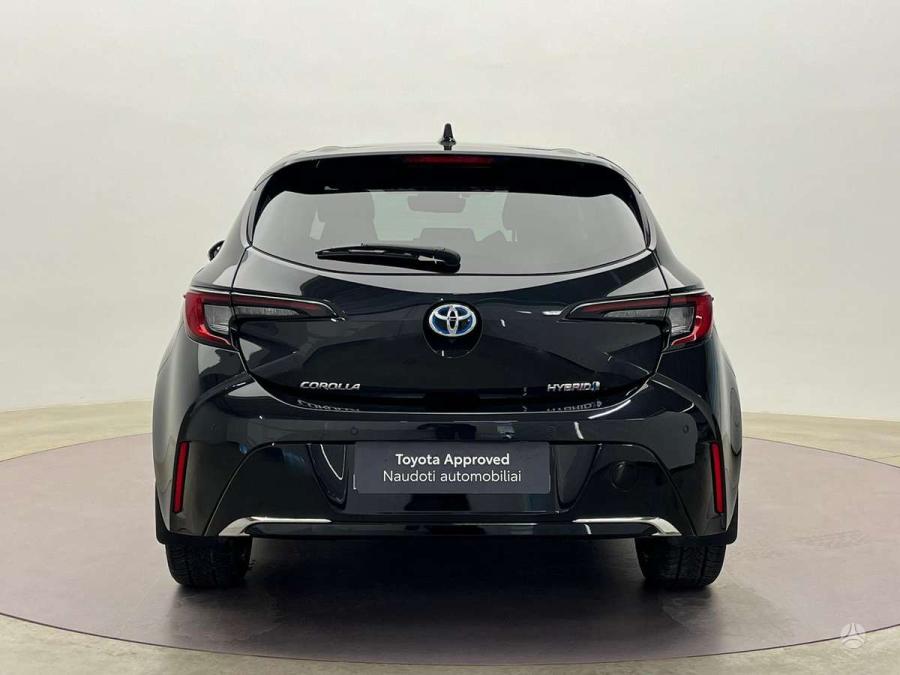 Melns Toyota Corolla 2023 Panevēža, ar dzinēja tilpumu 1.80 L un nobraukumu 54 tūkst. km par 21990 €, foto 7 vietnē AUTOMOTO.COM.LV