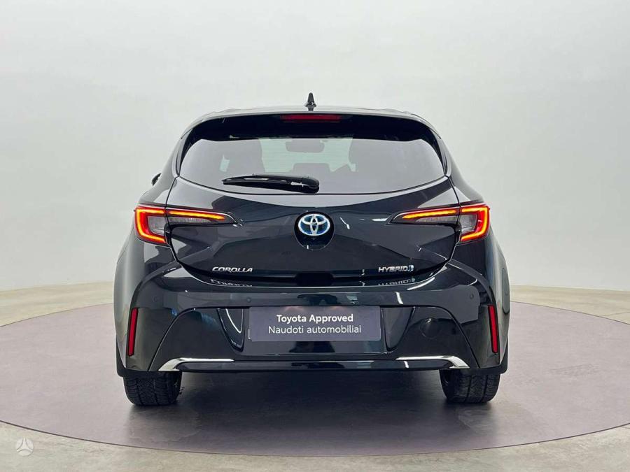 Melns Toyota Corolla 2023 Panevēža, ar dzinēja tilpumu 1.80 L un nobraukumu 54 tūkst. km par 21990 €, foto 37 vietnē AUTOMOTO.COM.LV