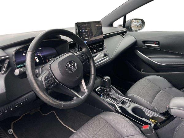 Melns Toyota Corolla 2023 Klaipėda, ar dzinēja tilpumu 1.80 L un nobraukumu 54 tūkst. km par 20900 €, foto 10 vietnē AUTOMOTO.COM.LV