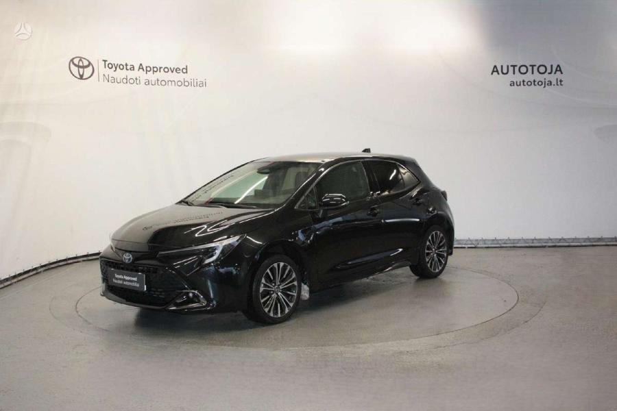 Melns Toyota Corolla 2023 Kauņa, ar dzinēja tilpumu 1.80 L un nobraukumu 53 tūkst. km par 19900 €, foto 1 vietnē AUTOMOTO.COM.LV
