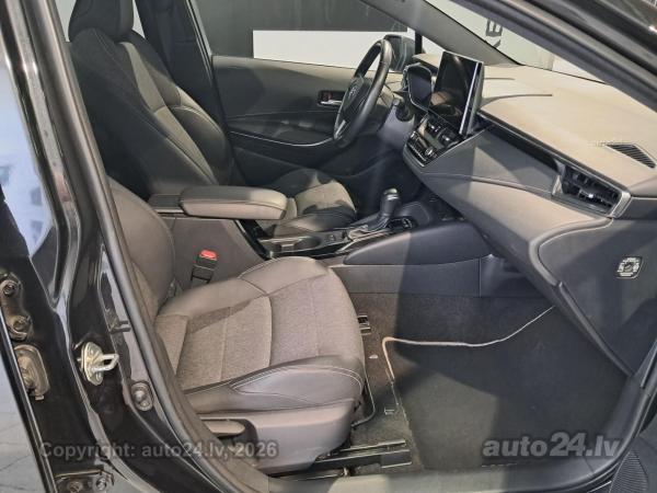 Melns Toyota Corolla 2023 Narva, ar dzinēja tilpumu 1.80 L un nobraukumu 51 tūkst. km par 19890 €, foto 9 vietnē AUTOMOTO.COM.LV