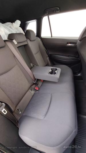 Black Toyota Corolla 2023 in Tallinn, with an engine capacity of 1.99 L and mileage of 84 thousand km for 33495 €, photo 8 on AUTOMOTO.COM.LV
