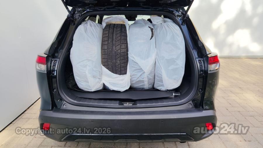 Black Toyota Corolla 2023 in Tallinn, with an engine capacity of 1.99 L and mileage of 84 thousand km for 33495 €, photo 11 on AUTOMOTO.COM.LV