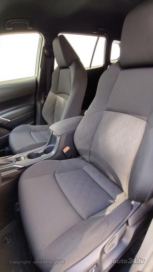 Black Toyota Corolla 2023 in Tallinn, with an engine capacity of 1.99 L and mileage of 84 thousand km for 33495 €, photo 12 on AUTOMOTO.COM.LV