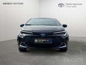 Black Toyota Corolla 2023 in Riga, with an engine capacity of 1.80 L and mileage of 44 thousand km for 22700 €, photo 5 on AUTOMOTO.COM.LV