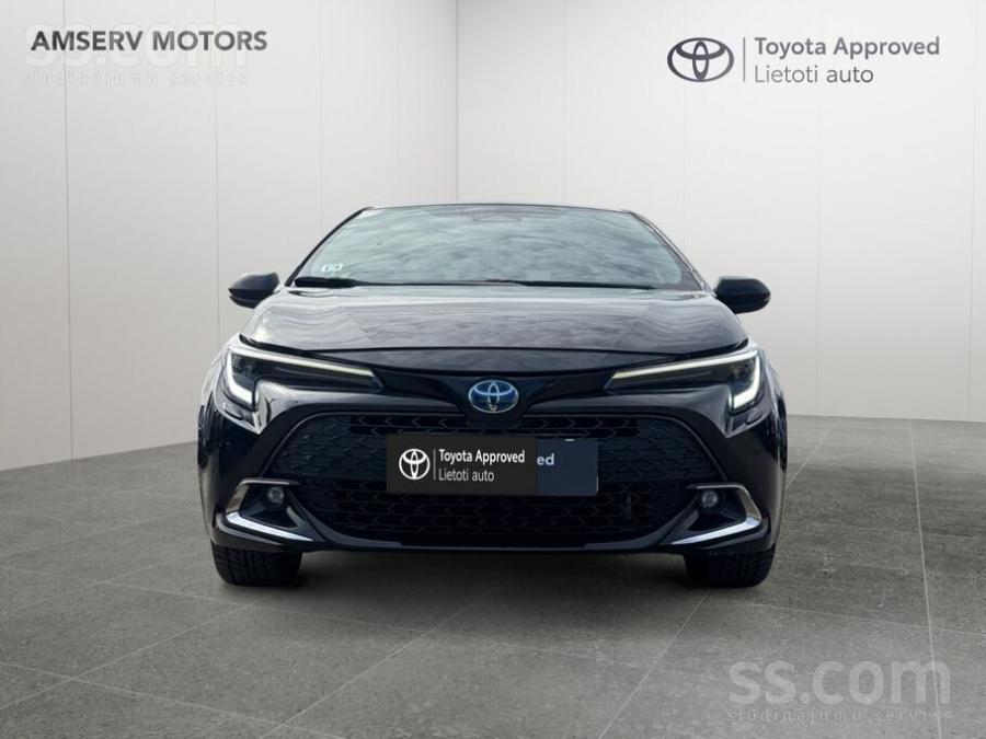 Black Toyota Corolla 2023 in Riga, with an engine capacity of 1.80 L and mileage of 44 thousand km for 22700 €, photo 5 on AUTOMOTO.COM.LV