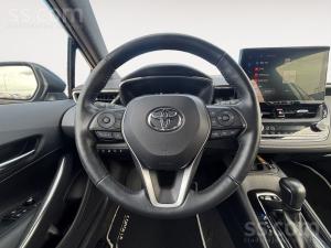 Black Toyota Corolla 2023 in Riga, with an engine capacity of 1.80 L and mileage of 44 thousand km for 22700 €, photo 9 on AUTOMOTO.COM.LV