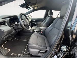 Black Toyota Corolla 2023 in Riga, with an engine capacity of 1.80 L and mileage of 44 thousand km for 22700 €, photo 11 on AUTOMOTO.COM.LV
