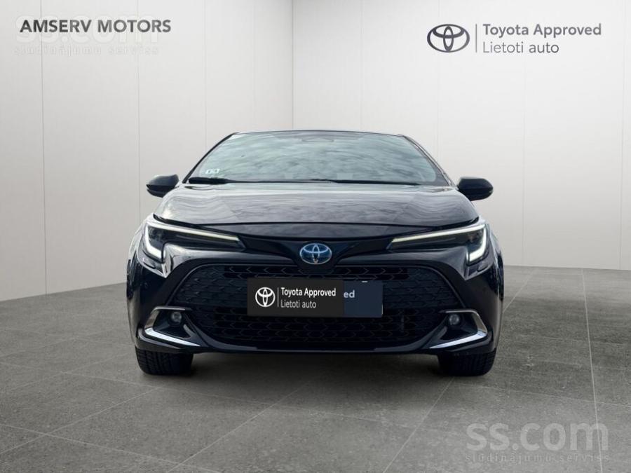 Black Toyota Corolla 2023 in Riga, with an engine capacity of 1.80 L and mileage of 61 thousand km for 22500 €, photo 6 on AUTOMOTO.COM.LV