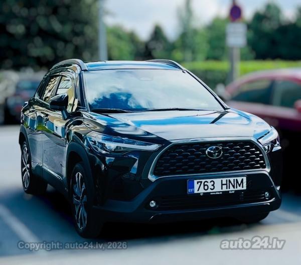 Melns Toyota Corolla 2024 Tallina, ar dzinēja tilpumu 2.00 L un nobraukumu 13 tūkst. km par 34900 €, foto 4 vietnē AUTOMOTO.COM.LV
