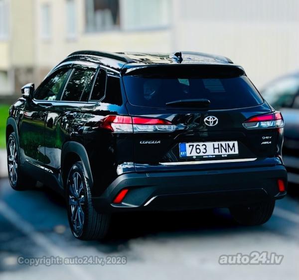 Melns Toyota Corolla 2024 Tallina, ar dzinēja tilpumu 2.00 L un nobraukumu 13 tūkst. km par 34900 €, foto 6 vietnē AUTOMOTO.COM.LV