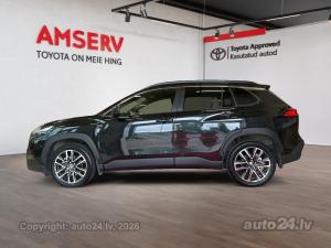 Черный Тойота Королла 2025 в Пярну, объемом двигателя 2.00 л и пробегом 10 тыс. км за 38500 €, фото 4 на AUTOMOTO.COM.LV