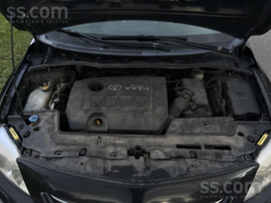 Black Toyota Corolla 2007 in Riga, with an engine capacity of 1.60 L and mileage of 382 thousand km for 2290 €, photo 11 on AUTOMOTO.COM.LV
