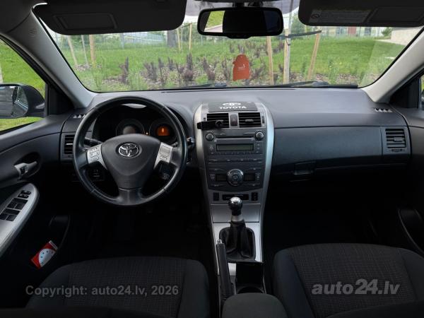 Melns Toyota Corolla 2008 Tartu, ar dzinēja tilpumu 1.60 L un nobraukumu 314 tūkst. km par 3250 €, foto 8 vietnē AUTOMOTO.COM.LV