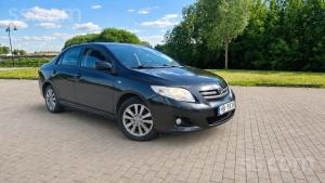 Melns Toyota Corolla 2008 Daugavpils, ar dzinēja tilpumu 2.00 L un nobraukumu 259 tūkst. km par 3500 €, foto 3 vietnē AUTOMOTO.COM.LV