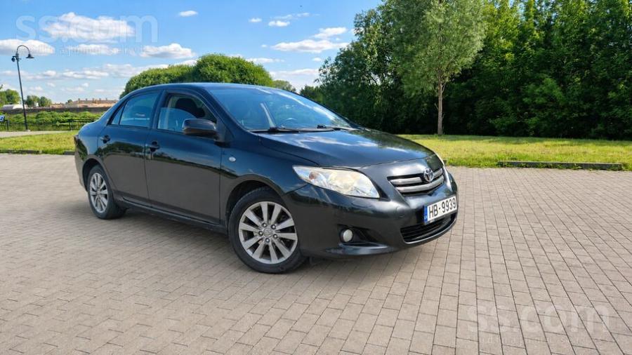 Melns Toyota Corolla 2008 Daugavpils, ar dzinēja tilpumu 2.00 L un nobraukumu 259 tūkst. km par 3500 €, foto 3 vietnē AUTOMOTO.COM.LV