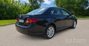 Melns Toyota Corolla 2008 Daugavpils, ar dzinēja tilpumu 2.00 L un nobraukumu 259 tūkst. km par 3500 €, foto 5 vietnē AUTOMOTO.COM.LV
