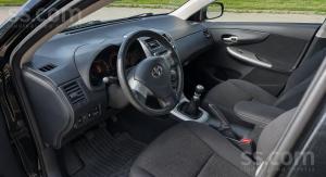 Melns Toyota Corolla 2008 Daugavpils, ar dzinēja tilpumu 2.00 L un nobraukumu 259 tūkst. km par 3500 €, foto 6 vietnē AUTOMOTO.COM.LV