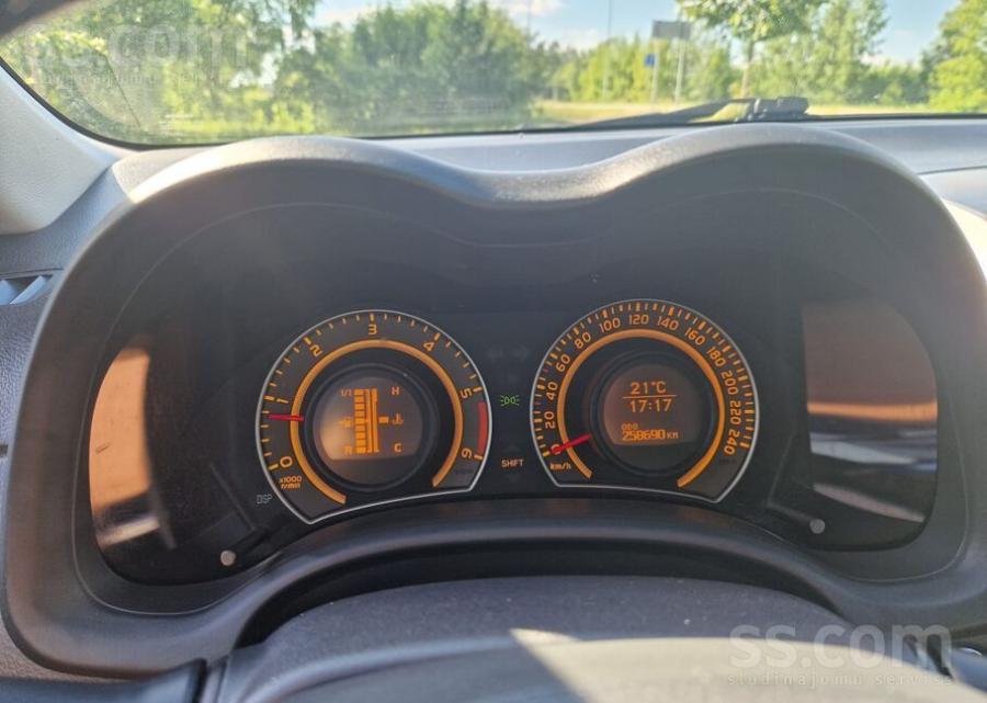 Melns Toyota Corolla 2008 Daugavpils, ar dzinēja tilpumu 2.00 L un nobraukumu 259 tūkst. km par 3500 €, foto 9 vietnē AUTOMOTO.COM.LV