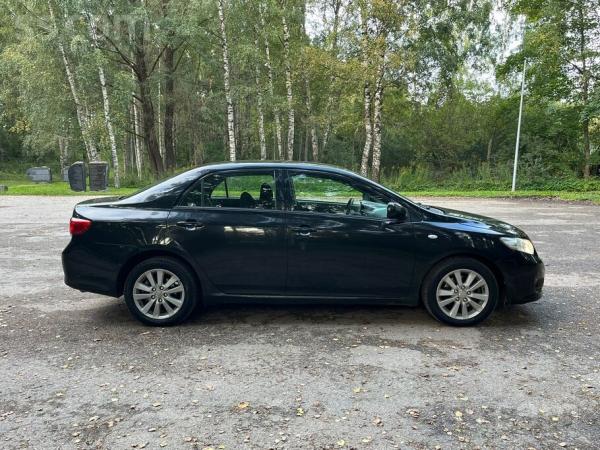 Black Toyota Corolla 2008 in Riga, with an engine capacity of 2.00 L and mileage of 0 thousand km for 3599 €, photo 7 on AUTOMOTO.COM.LV