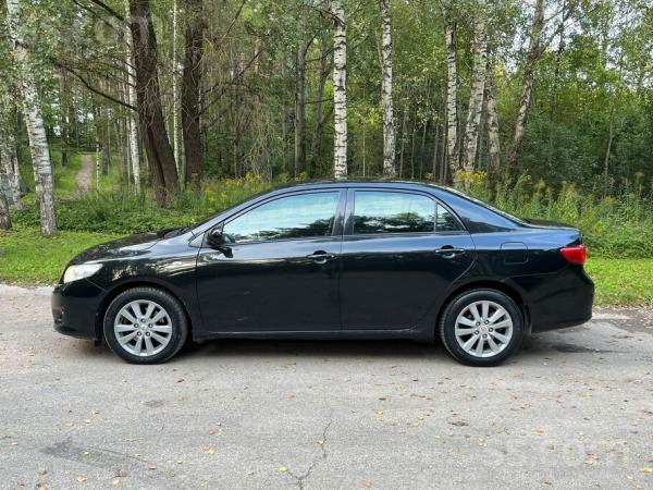 Melns Toyota Corolla 2008 Rīga, ar dzinēja tilpumu 2.00 L un nobraukumu 0 tūkst. km par 3599 €, foto 3 vietnē AUTOMOTO.COM.LV
