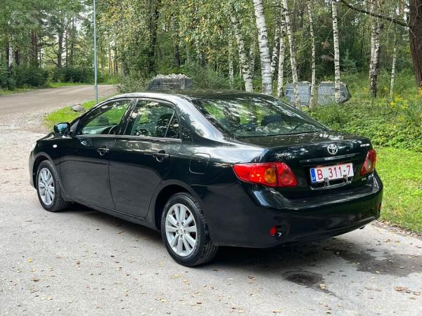 Melns Toyota Corolla 2008 Rīga, ar dzinēja tilpumu 2.00 L un nobraukumu 0 tūkst. km par 3599 €, foto 4 vietnē AUTOMOTO.COM.LV
