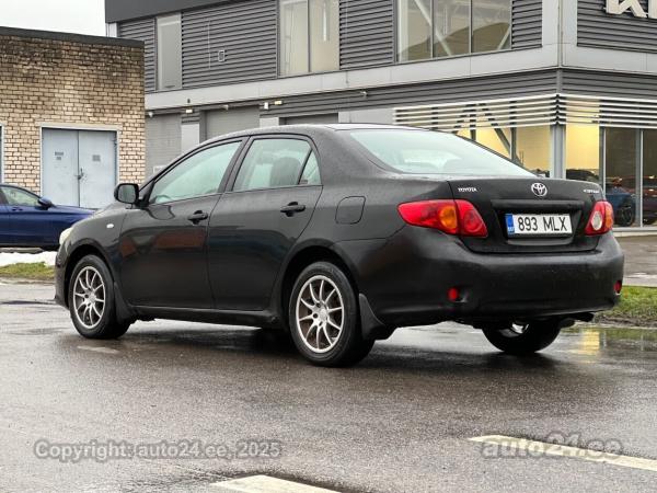 Black Toyota Corolla 2009 in Narva, with an engine capacity of 1.40 L and mileage of 185 thousand km for 1999 €, photo 11 on AUTOMOTO.COM.LV