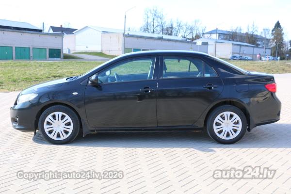 Melns Toyota Corolla 2009 Tartu, ar dzinēja tilpumu 1.60 L un nobraukumu 167 tūkst. km par 3999 €, foto 9 vietnē AUTOMOTO.COM.LV