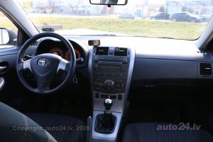 Black Toyota Corolla 2009 in Tartu, with an engine capacity of 1.60 L and mileage of 167 thousand km for 3999 €, photo 13 on AUTOMOTO.COM.LV