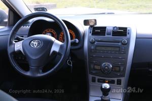 Black Toyota Corolla 2009 in Tartu, with an engine capacity of 1.60 L and mileage of 167 thousand km for 3999 €, photo 14 on AUTOMOTO.COM.LV