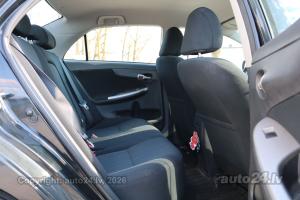 Black Toyota Corolla 2009 in Tartu, with an engine capacity of 1.60 L and mileage of 167 thousand km for 3999 €, photo 16 on AUTOMOTO.COM.LV