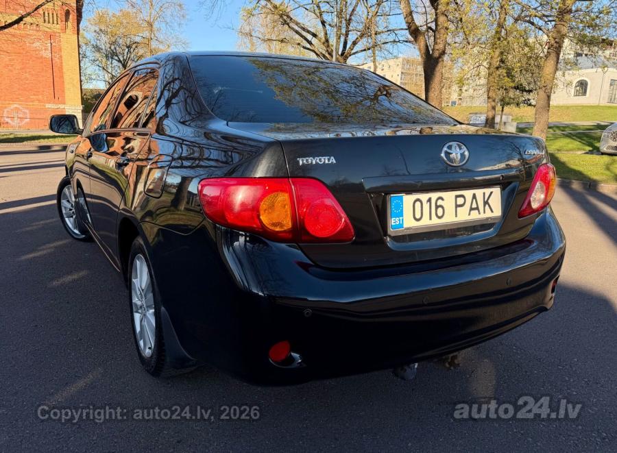 Black Toyota Corolla 2009 in Tallinn, with an engine capacity of 1.60 L and mileage of 260 thousand km for 3299 €, photo 5 on AUTOMOTO.COM.LV