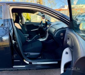 Black Toyota Corolla 2009 in Tallinn, with an engine capacity of 1.60 L and mileage of 260 thousand km for 3299 €, photo 8 on AUTOMOTO.COM.LV