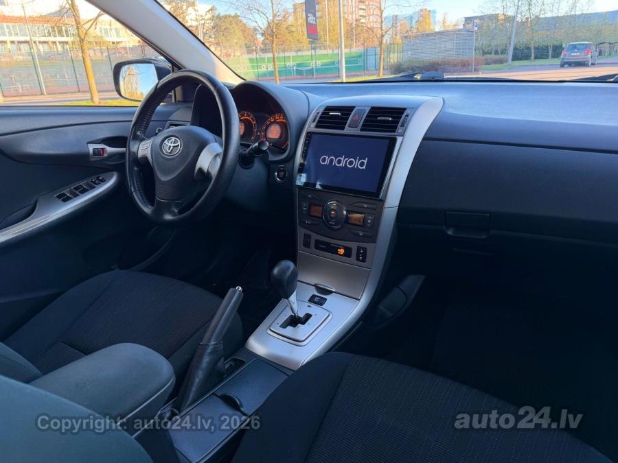 Black Toyota Corolla 2009 in Tallinn, with an engine capacity of 1.60 L and mileage of 260 thousand km for 3299 €, photo 9 on AUTOMOTO.COM.LV