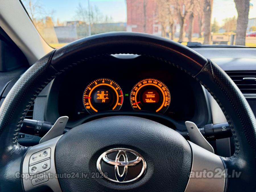 Black Toyota Corolla 2009 in Tallinn, with an engine capacity of 1.60 L and mileage of 260 thousand km for 3299 €, photo 12 on AUTOMOTO.COM.LV