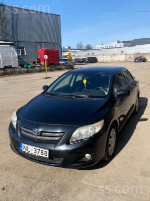 Melns Toyota Corolla 2009 Rīga, ar dzinēja tilpumu 1.40 L un nobraukumu 174 tūkst. km par 1750 €, foto 3 vietnē AUTOMOTO.COM.LV
