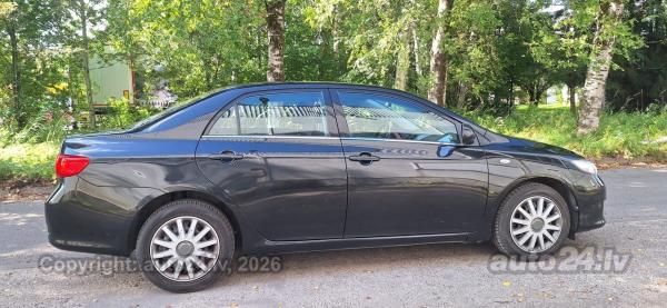 Melns Toyota Corolla 2009 Pērnava, ar dzinēja tilpumu 1.40 L un nobraukumu 246 tūkst. km par 3490 €, foto 4 vietnē AUTOMOTO.COM.LV