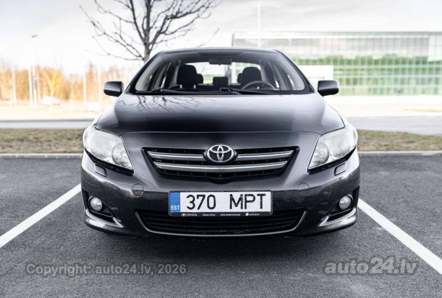 Melns Toyota Corolla 2010 Tallina, ar dzinēja tilpumu 1.60 L un nobraukumu 266 tūkst. km par 2990 €, foto 2 vietnē AUTOMOTO.COM.LV