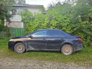 Black Toyota Corolla 2011 in Jelgava, with an engine capacity of 1.60 L and mileage of 225 thousand km for 3300 €, photo  on AUTOMOTO.COM.LV