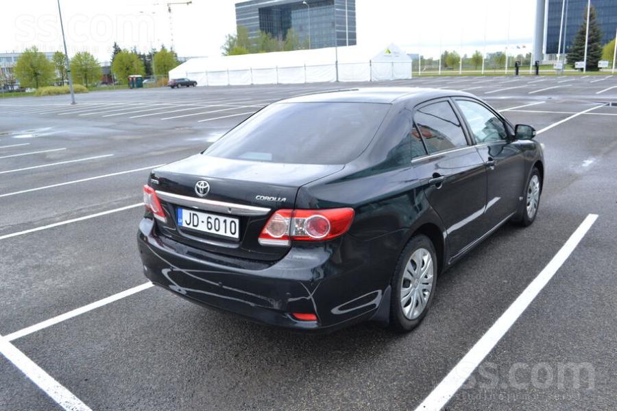 Melns Toyota Corolla 2012 Rīga, ar dzinēja tilpumu 1.60 L un nobraukumu 209 tūkst. km par 4500 €, foto 5 vietnē AUTOMOTO.COM.LV