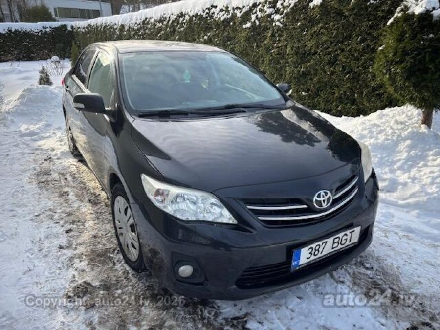 Melns Toyota Corolla 2012 Tallina, ar dzinēja tilpumu 1.60 L un nobraukumu 209 tūkst. km par 4900 €, foto 1 vietnē AUTOMOTO.COM.LV