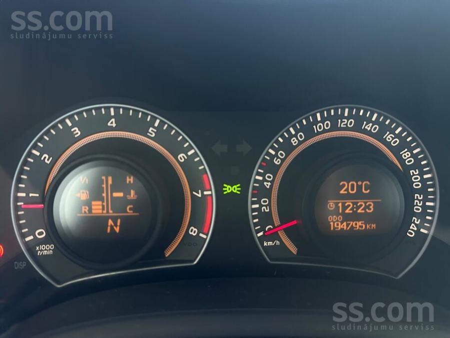 Black Toyota Corolla 2012 in Riga, with an engine capacity of 1.60 L and mileage of 195 thousand km for 4100 €, photo 11 on AUTOMOTO.COM.LV
