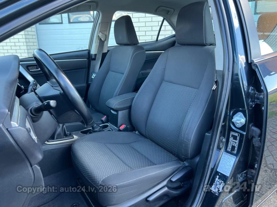 Melns Toyota Corolla 2013 Paide, ar dzinēja tilpumu 1.60 L un nobraukumu 100 tūkst. km par 8999 €, foto 12 vietnē AUTOMOTO.COM.LV