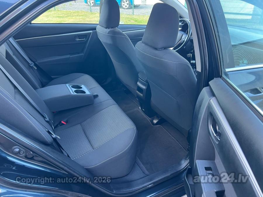 Melns Toyota Corolla 2013 Paide, ar dzinēja tilpumu 1.60 L un nobraukumu 100 tūkst. km par 8999 €, foto 14 vietnē AUTOMOTO.COM.LV